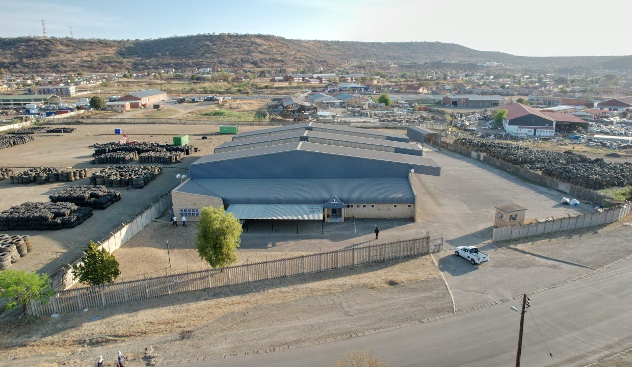 LADYSMITH DISTRIBUTION WAREHOUSE - Shanprop Real Estate